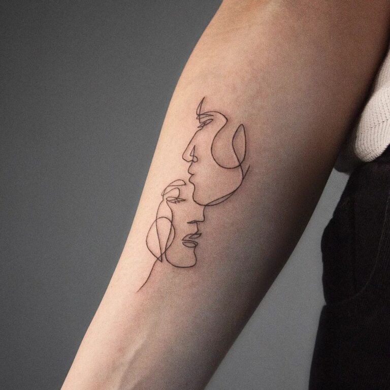 🔥 40 Aesthetic Tattoos and a Complete Guide